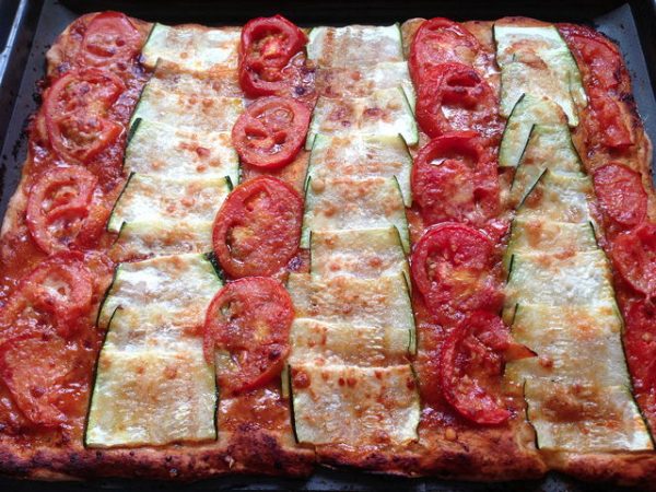 Coca de recapte amb farina d'espelta i Cat-txup | Llepadits